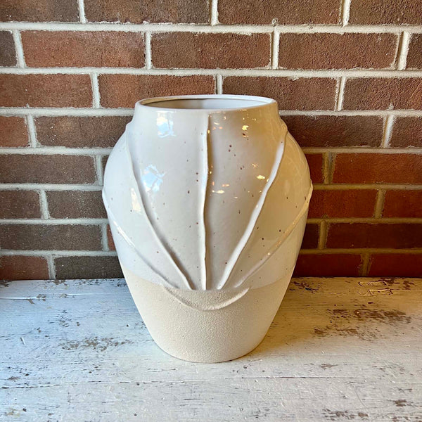 Aeon Vase – Trove Warehouse