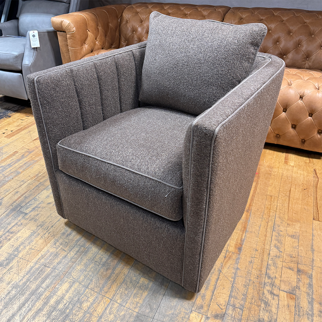 Kitt Swivel Chair – Trove Warehouse