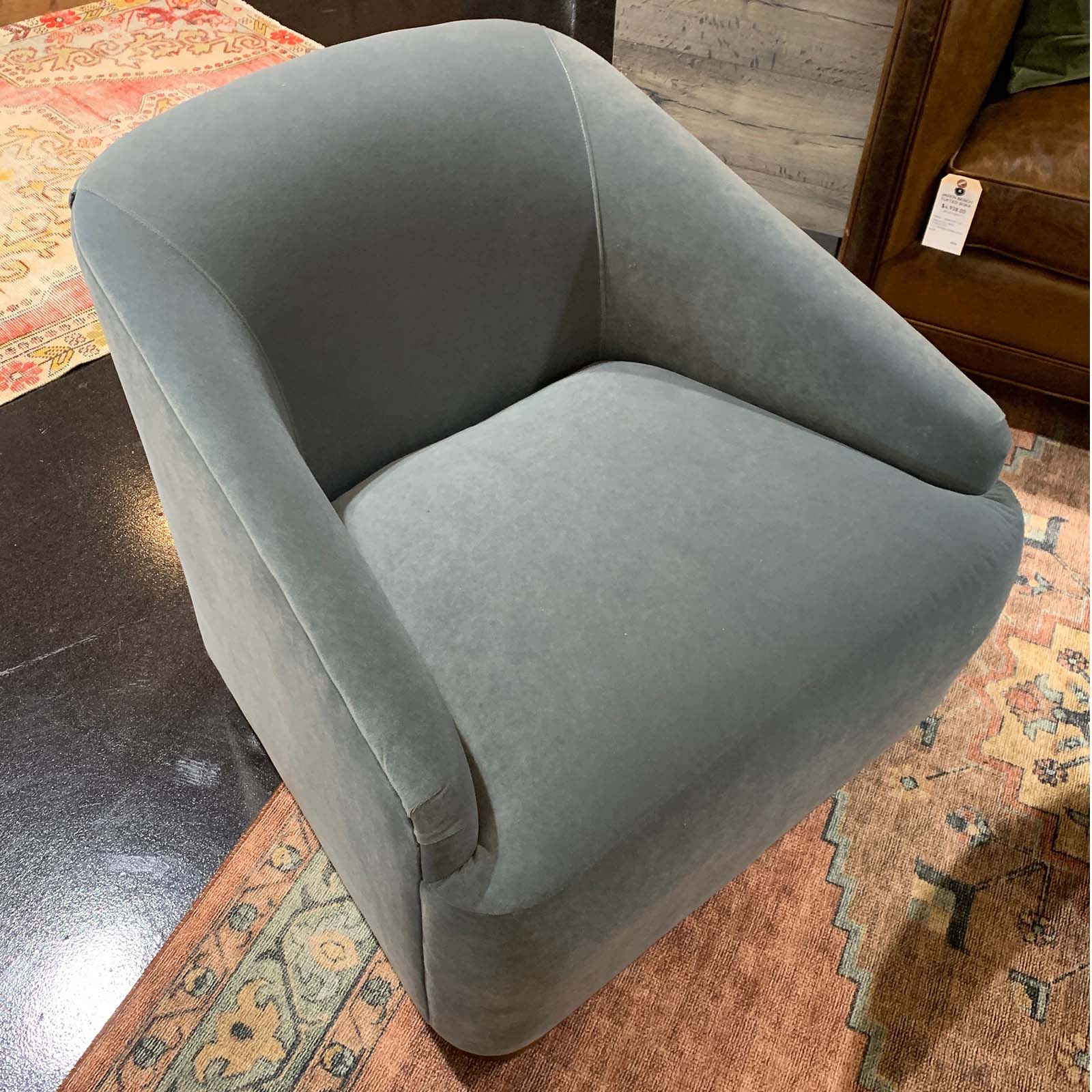 Bernie Swivel Chair – Trove Warehouse