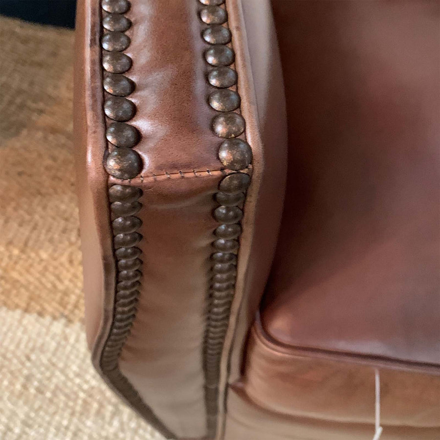 Braylin Swivel Club Chair – Trove Warehouse